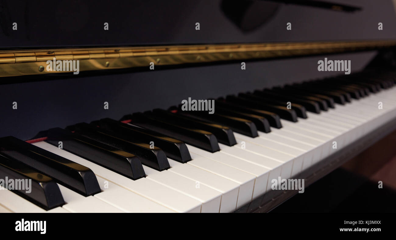 Keyboard musical angle hi-res stock photography and images - Alamy