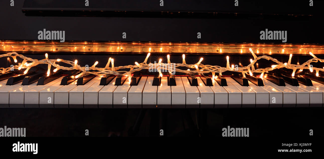 Piano Keyboard Front High Resolution Stock Photography and Images - Alamy
