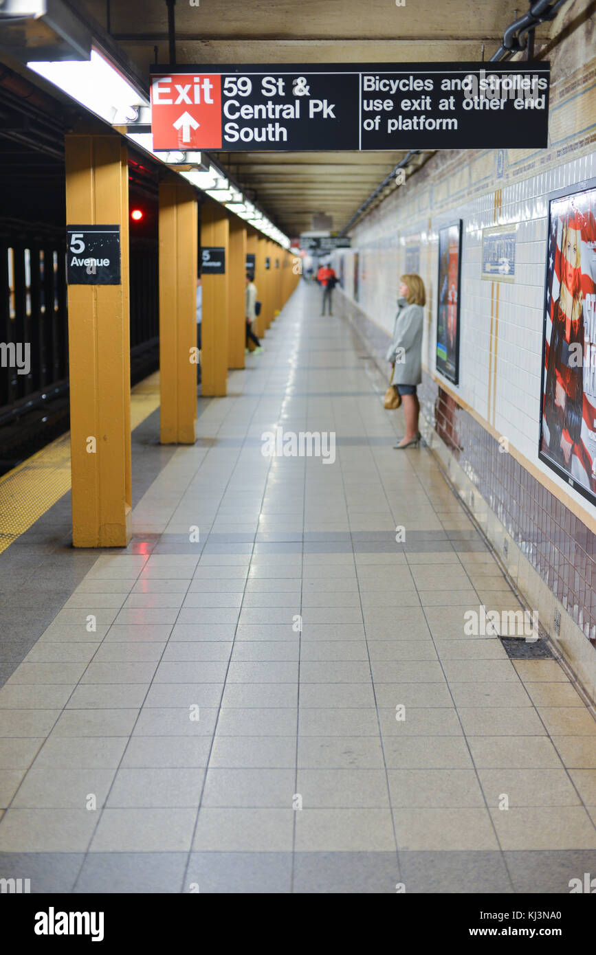 Subway fifth avenue hi-res stock photography and images - Alamy