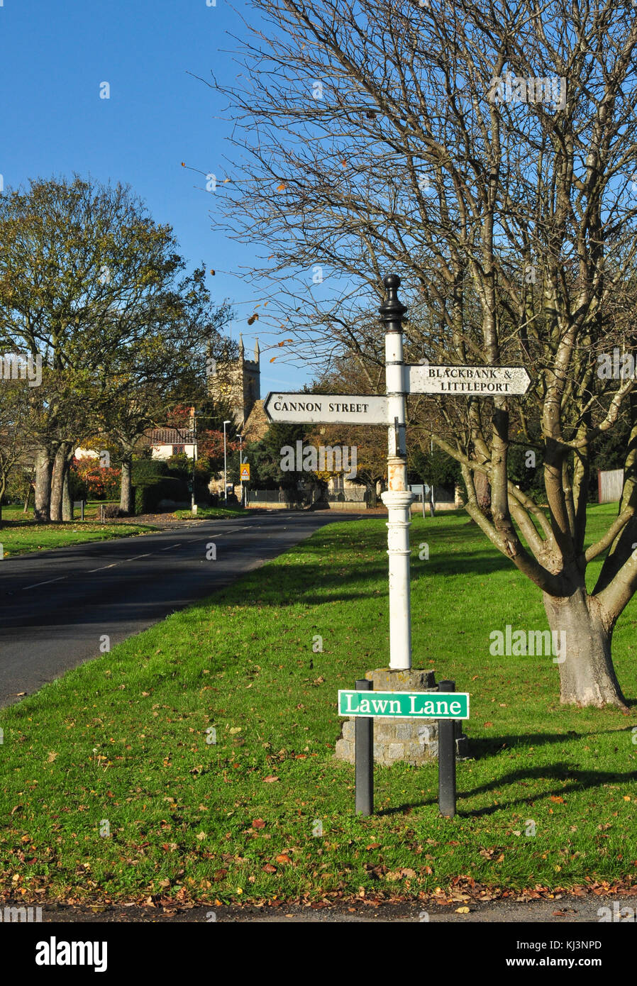 Traditional english villages hi-res stock photography and images - Alamy