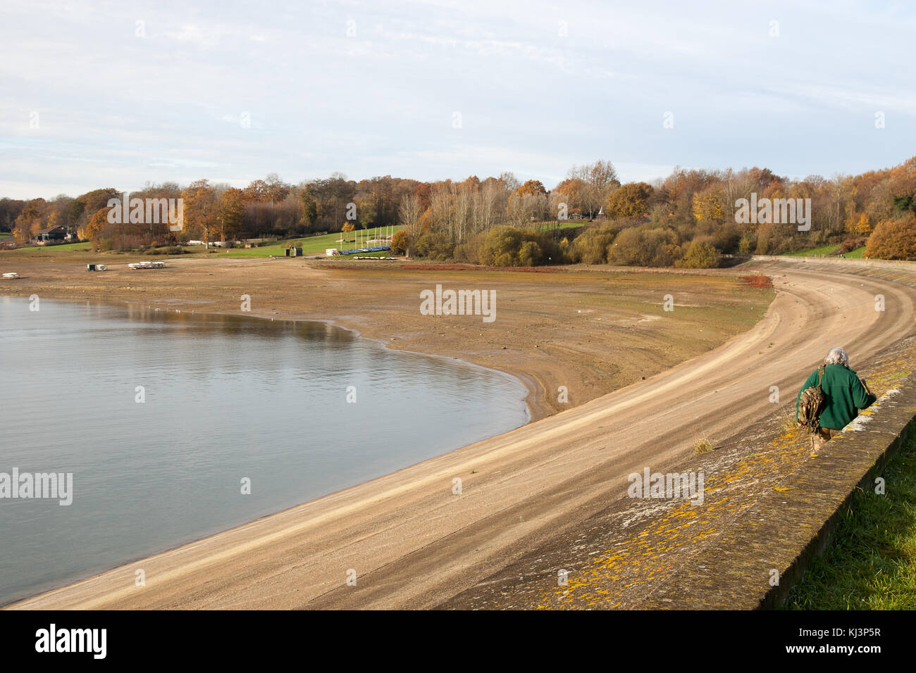 Bewl Water reservoir low capacity level Stock Photo - Alamy