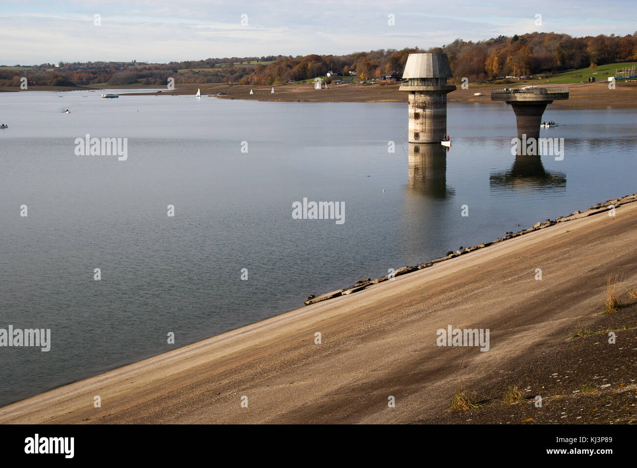 Bewl Water reservoir low capacity level Stock Photo - Alamy