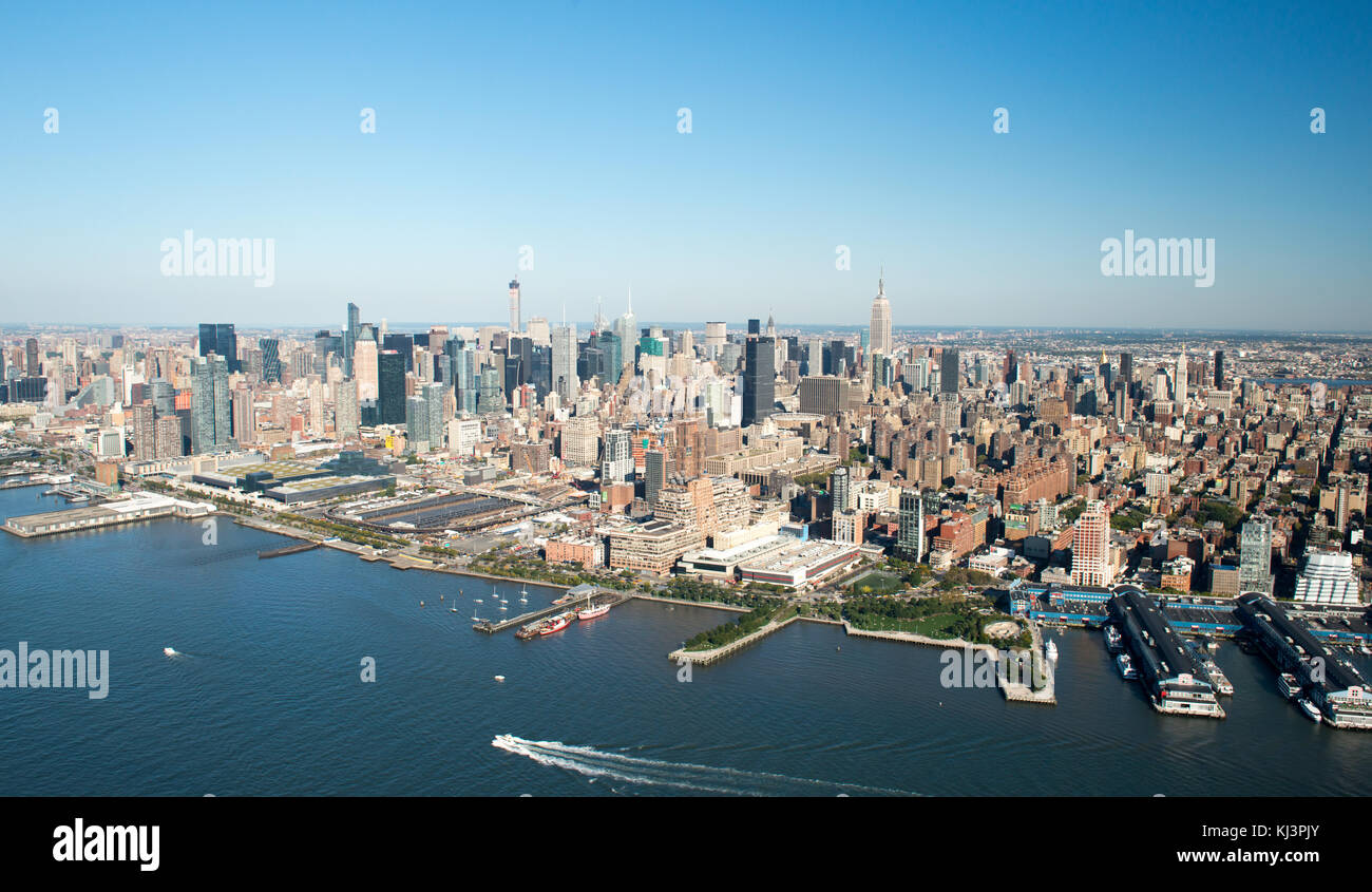 Stunning aerial view of Manhattan, New York from a helicopter Stock ...