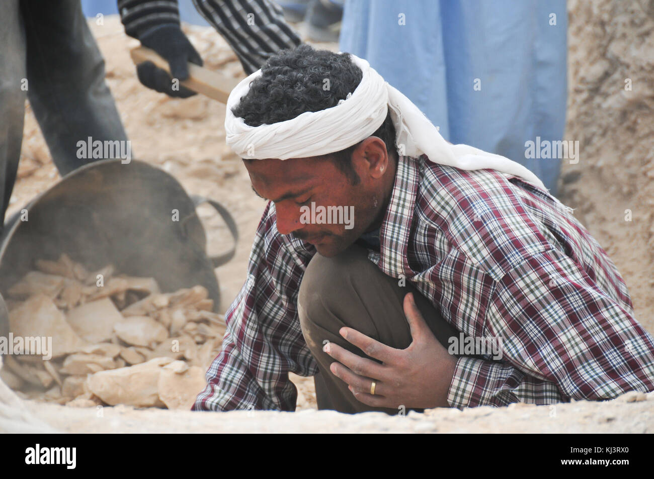 VALLEY OF THE KINGS, EGYPT - DECEMBER 31, 2008: Archeological Dig in ...