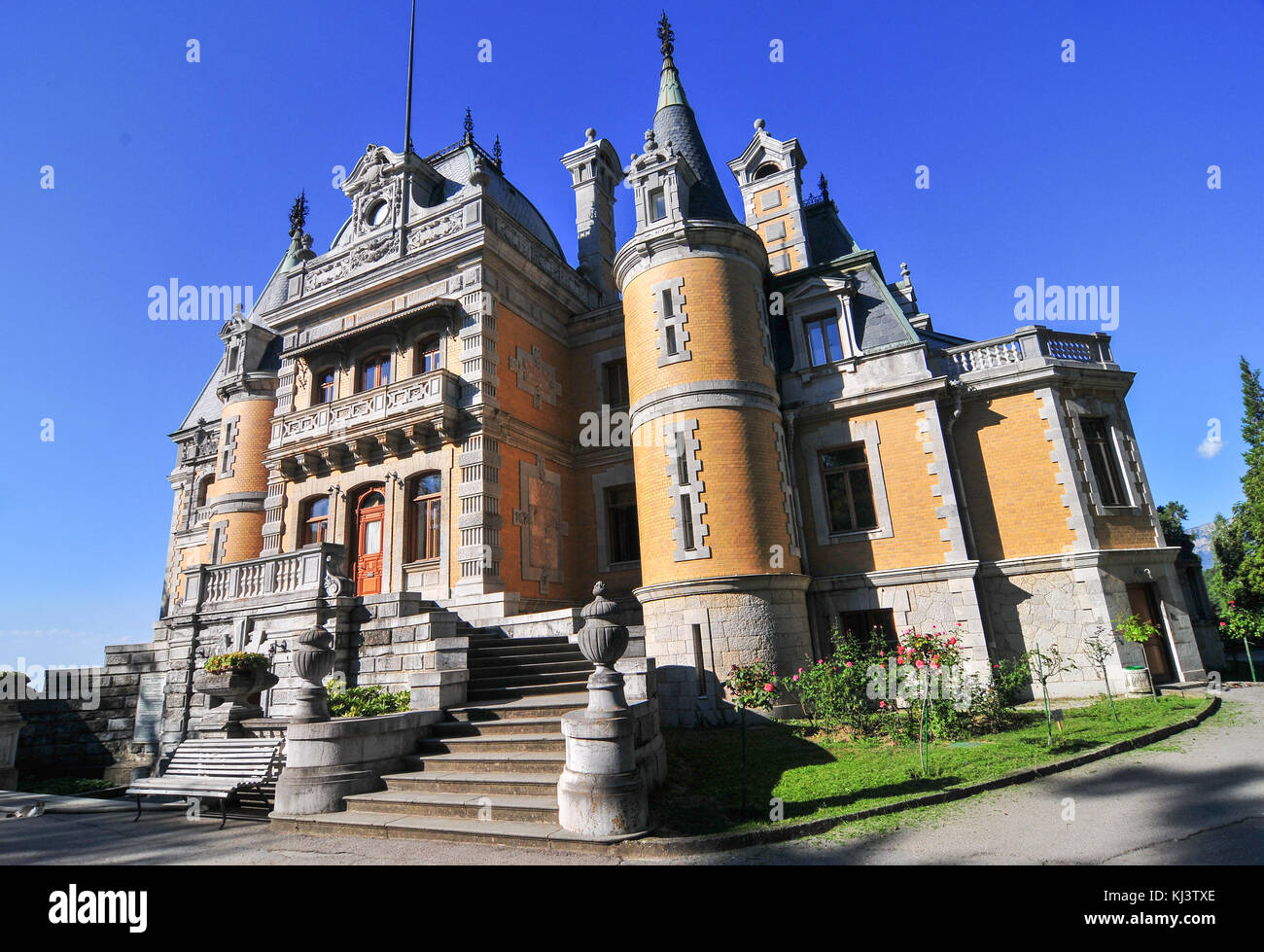 Massandra palace hi-res stock photography and images - Alamy