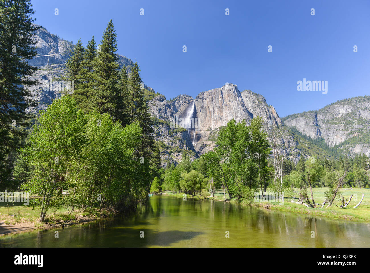 Rafting merced river yosemite hi-res stock photography and images - Alamy