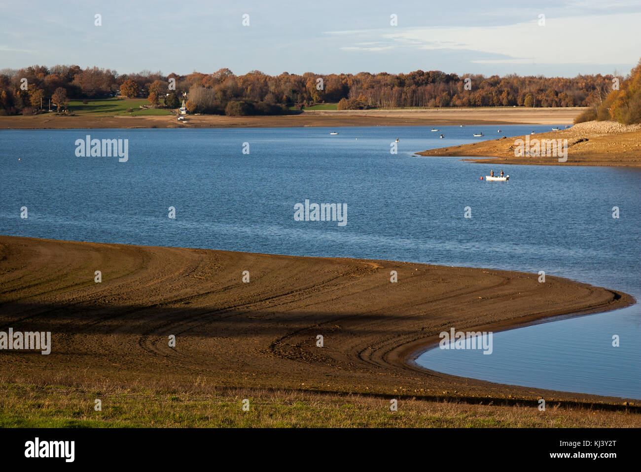Bewl Water reservoir low capacity level Stock Photo - Alamy