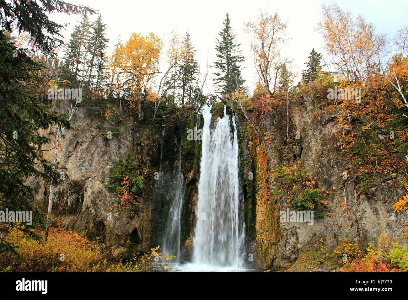 Fallingwater hi-res stock photography and images - Alamy