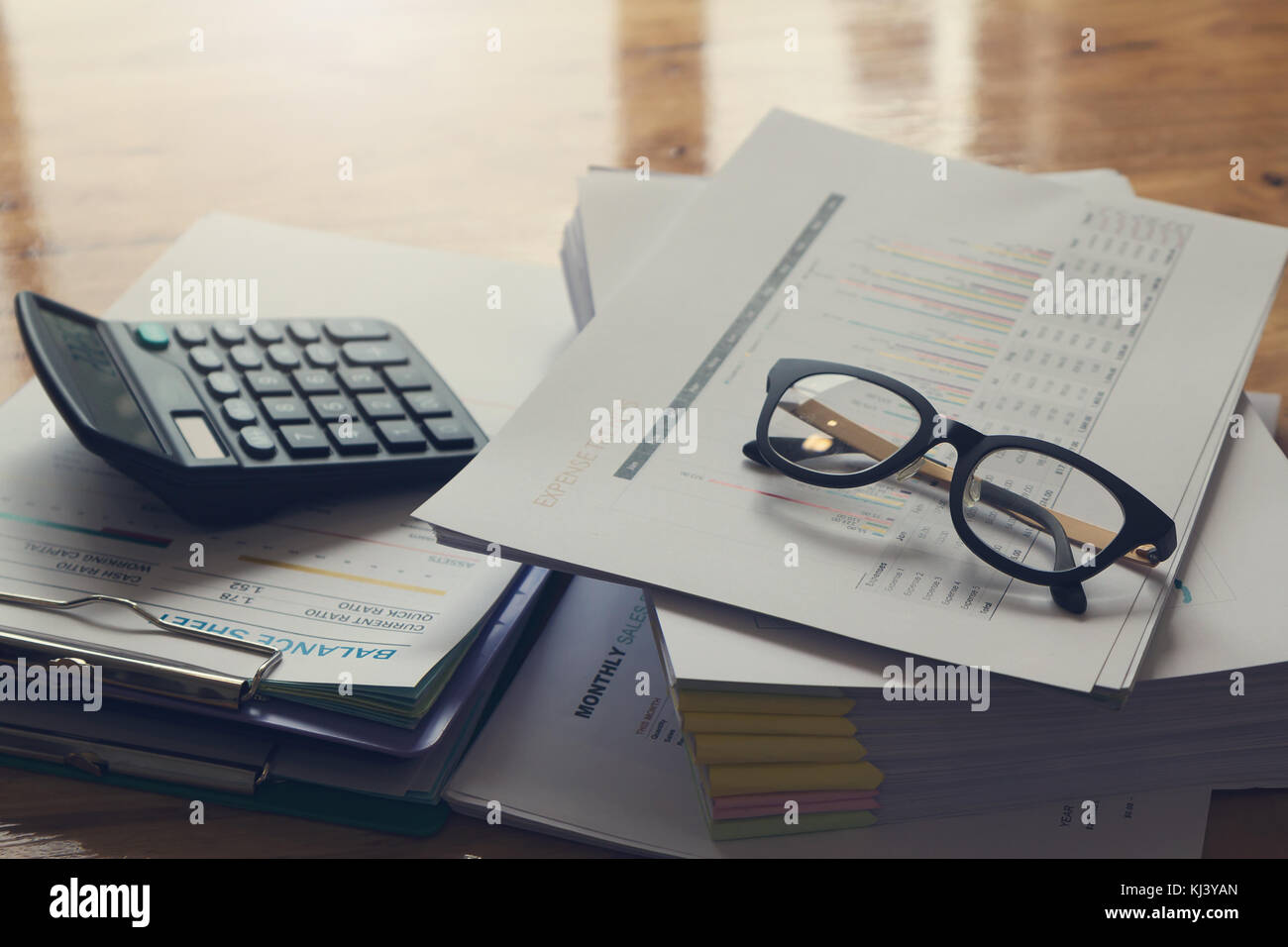 Working stack hi-res stock photography and images - Alamy