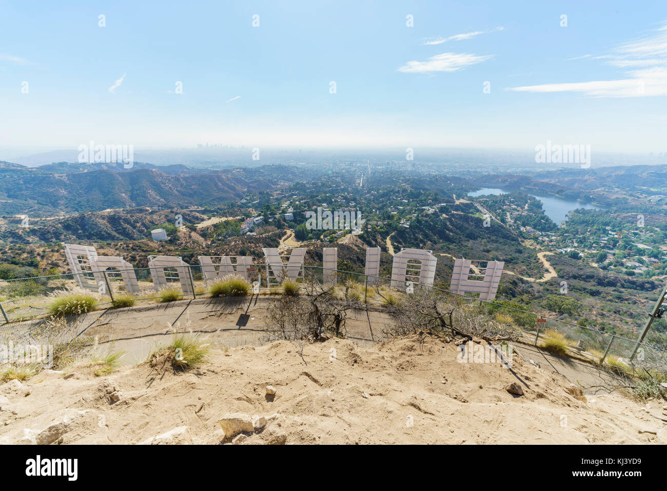 Back of hollywood sign hi-res stock photography and images - Alamy
