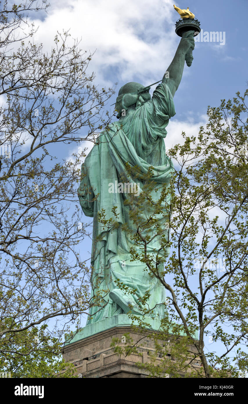Statue of liberty rear view hi-res stock photography and images - Alamy