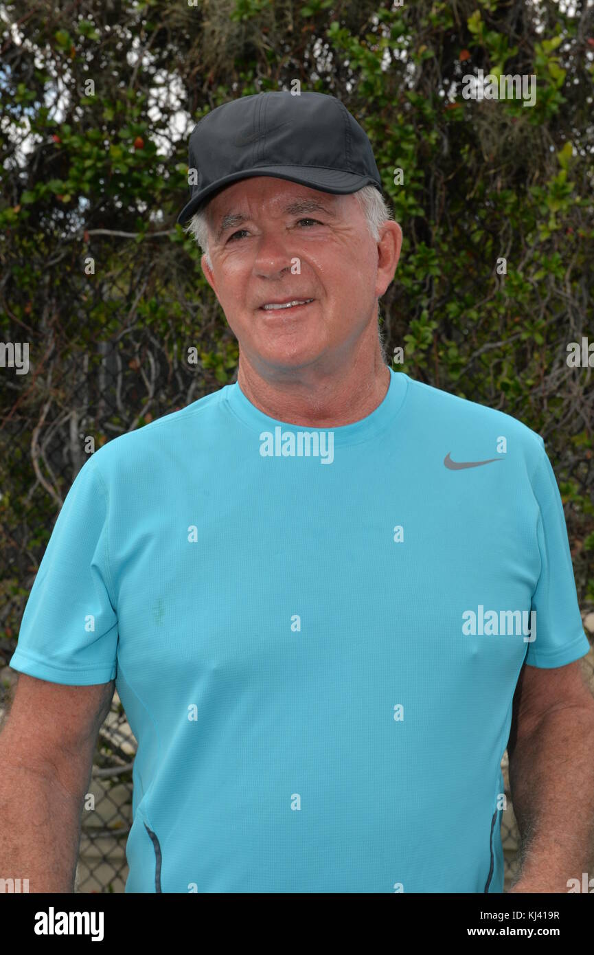BOCA RATON, FL - NOVEMBER 18: Alan Thicke playing Tennis at The Boca ...