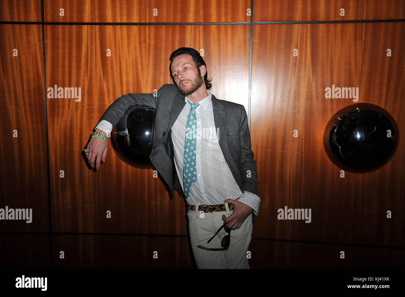 MIAMI BEACH, FL - JANUARY 19: Velvet Revolver and Stone Temple Pilots ...