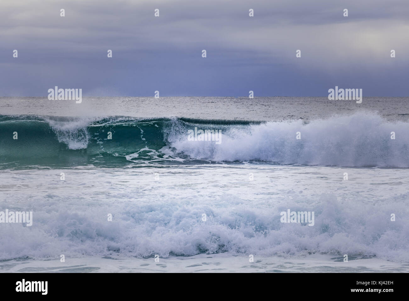 Ocean wave - minimalist landscape, nothing but ocean and sky with copy ...