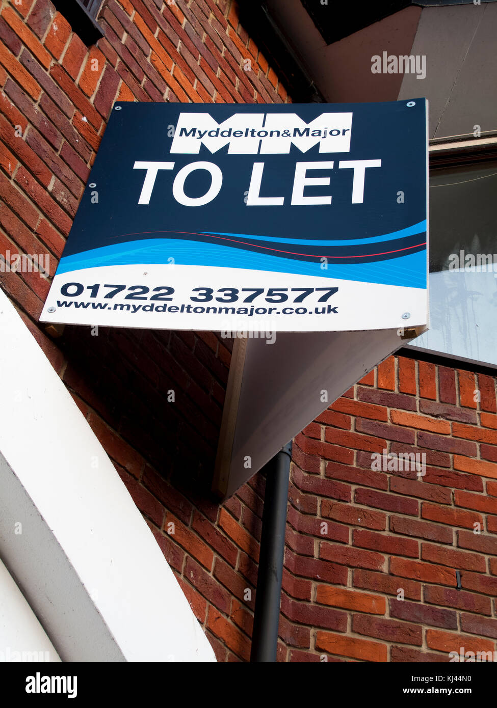 Shop window empty retail unit hi-res stock photography and images - Alamy