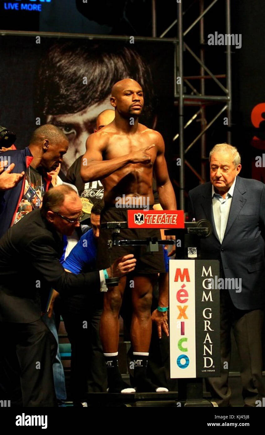 Floyd Mayweather jr weigh-in Stock Photo - Alamy