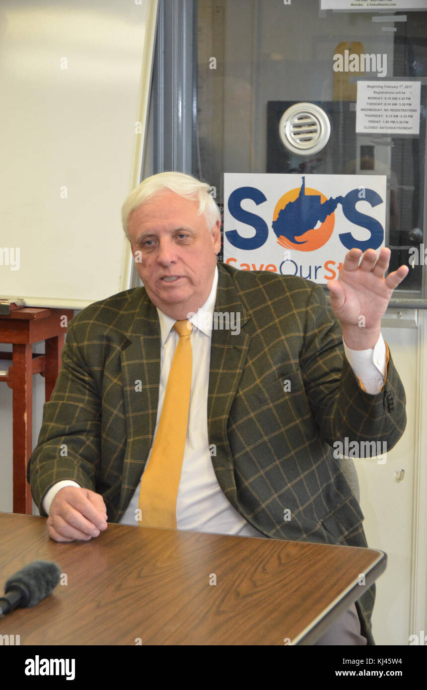 Jim Justice DSC 2339 (32851809640 Stock Photo - Alamy