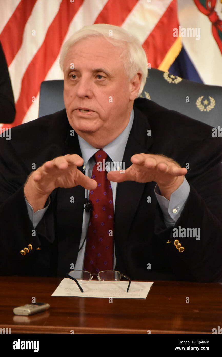 Jim Justice DSC 1772 (33079358884 Stock Photo - Alamy