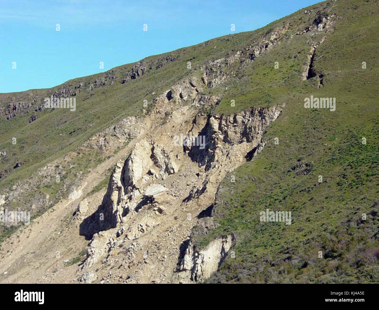 Mission Peak is a prominent mountain located in California's Bay Area ...