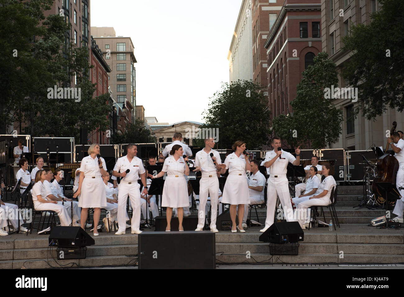 Navy band concert hi-res stock photography and images - Alamy
