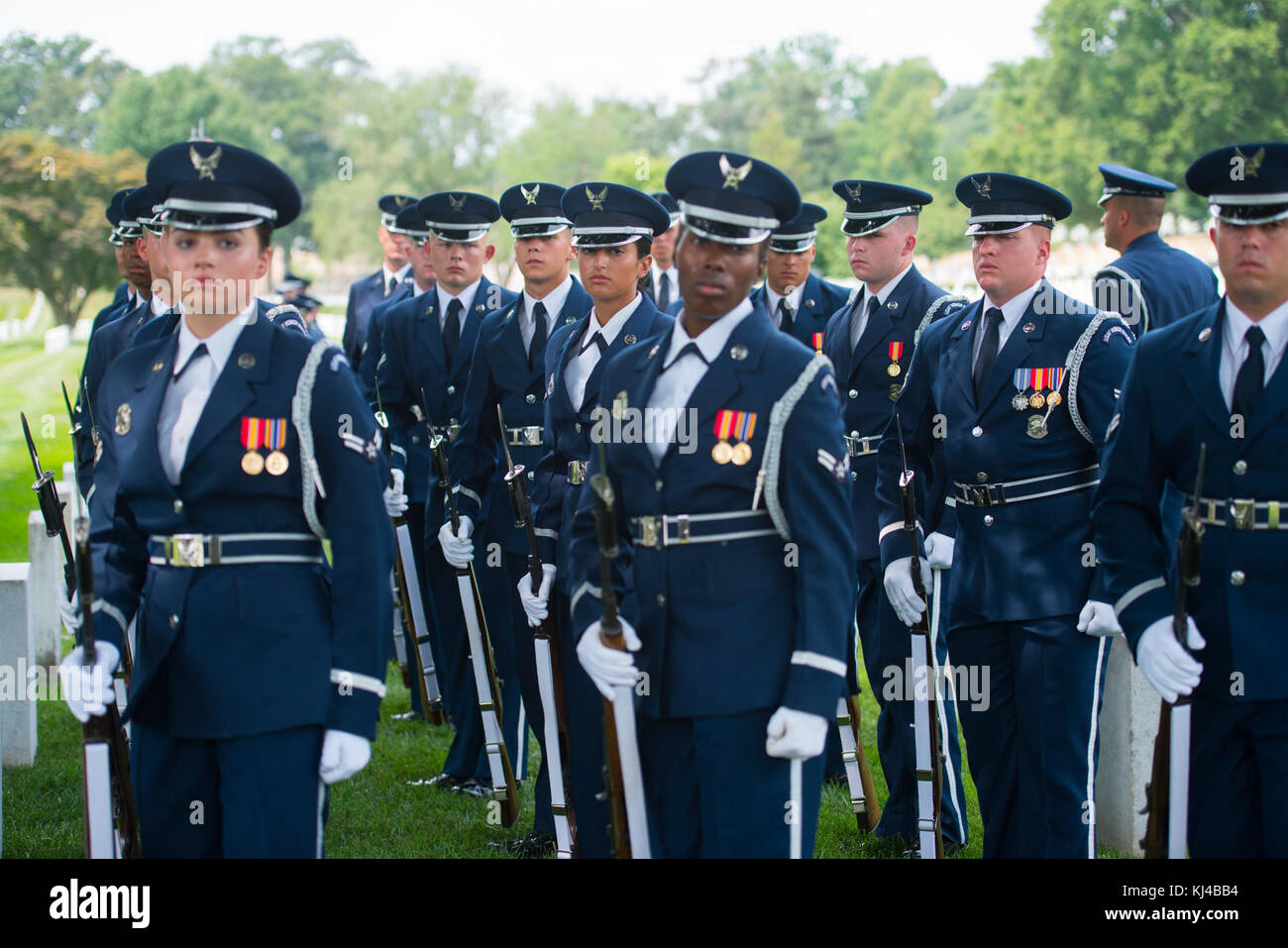 Air force personnel honor hi-res stock photography and images - Alamy