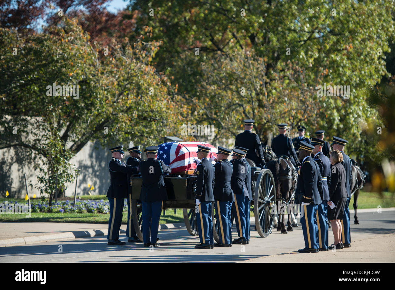 Graveside Service of U.S. Army Staff Sgt. Bryan Black in Section 60 of ...