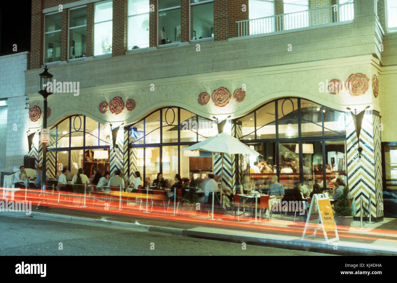 Outdoor dining at night (3 Stock Photo - Alamy
