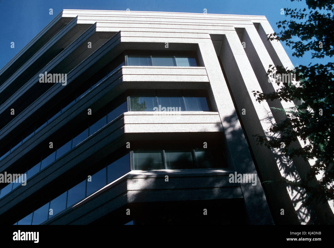 Nih buildings hi-res stock photography and images - Alamy