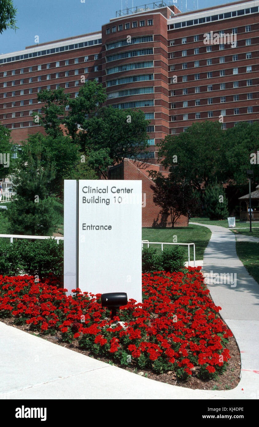 NIH sign in front of the clinical center (1 Stock Photo - Alamy