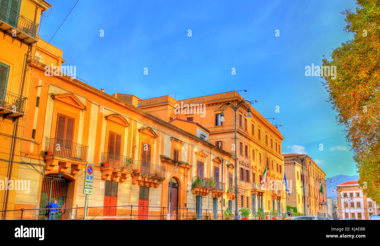 Typical buildings in Palermo, Sicily Stock Photo - Alamy