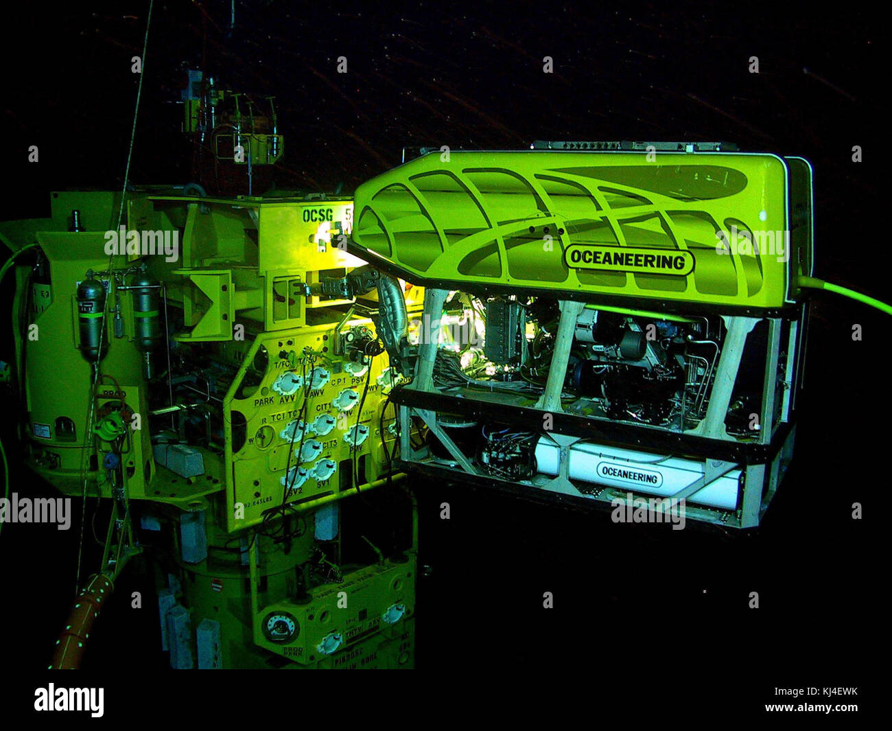 Subsea remotely operated vehicle hi-res stock photography and images ...