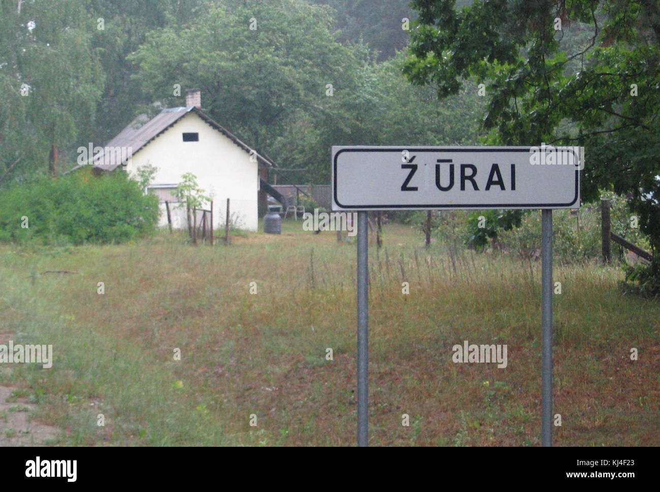 Ziurai gyvenvietes zenklas Stock Photo - Alamy