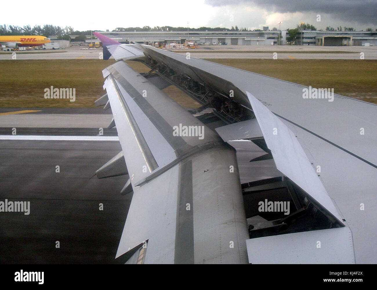 Air Jamaica A321 landing spoilers opened Stock Photo - Alamy