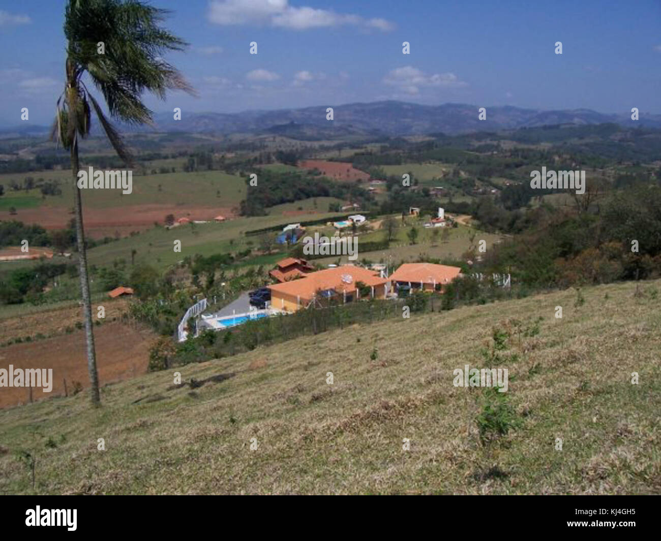 Monte Azul - Foto de Luiz Orrico - Caconde Wikitravel4 Stock Photo - Alamy