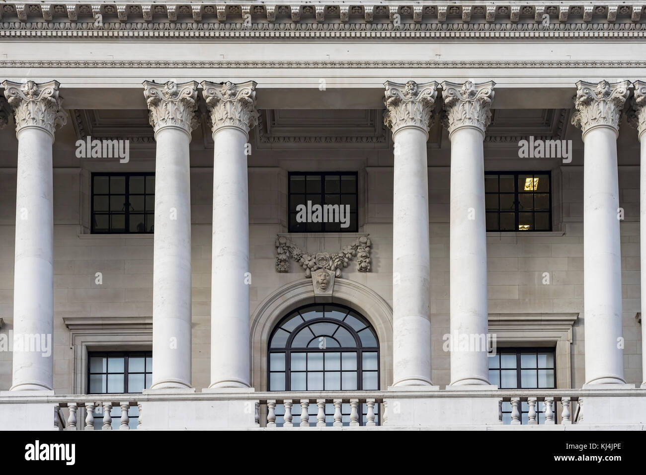 Classic architecture at Bank in the City of London Stock Photo - Alamy