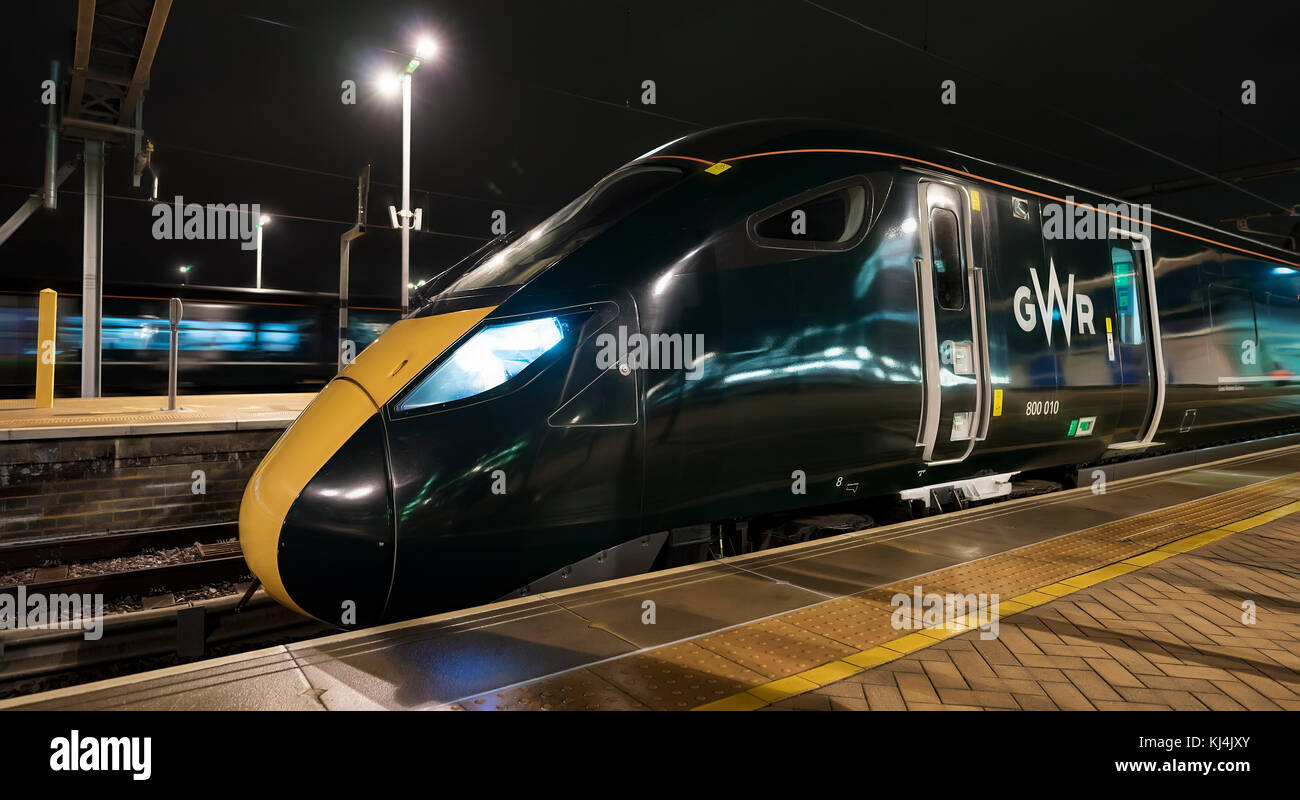 Class 800 Intercity Express train at Reading station Stock Photo - Alamy
