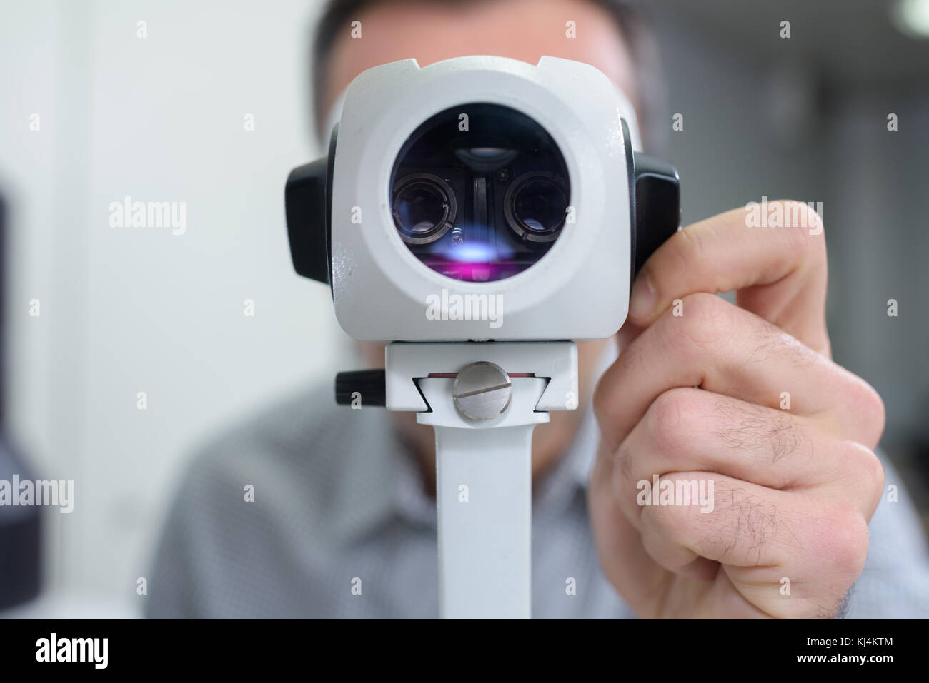 Optician eye checking machine hi-res stock photography and images - Alamy