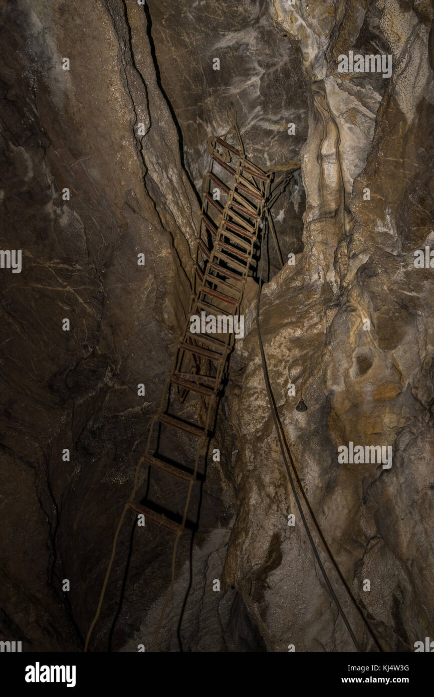 Caving ladder hi-res stock photography and images - Alamy