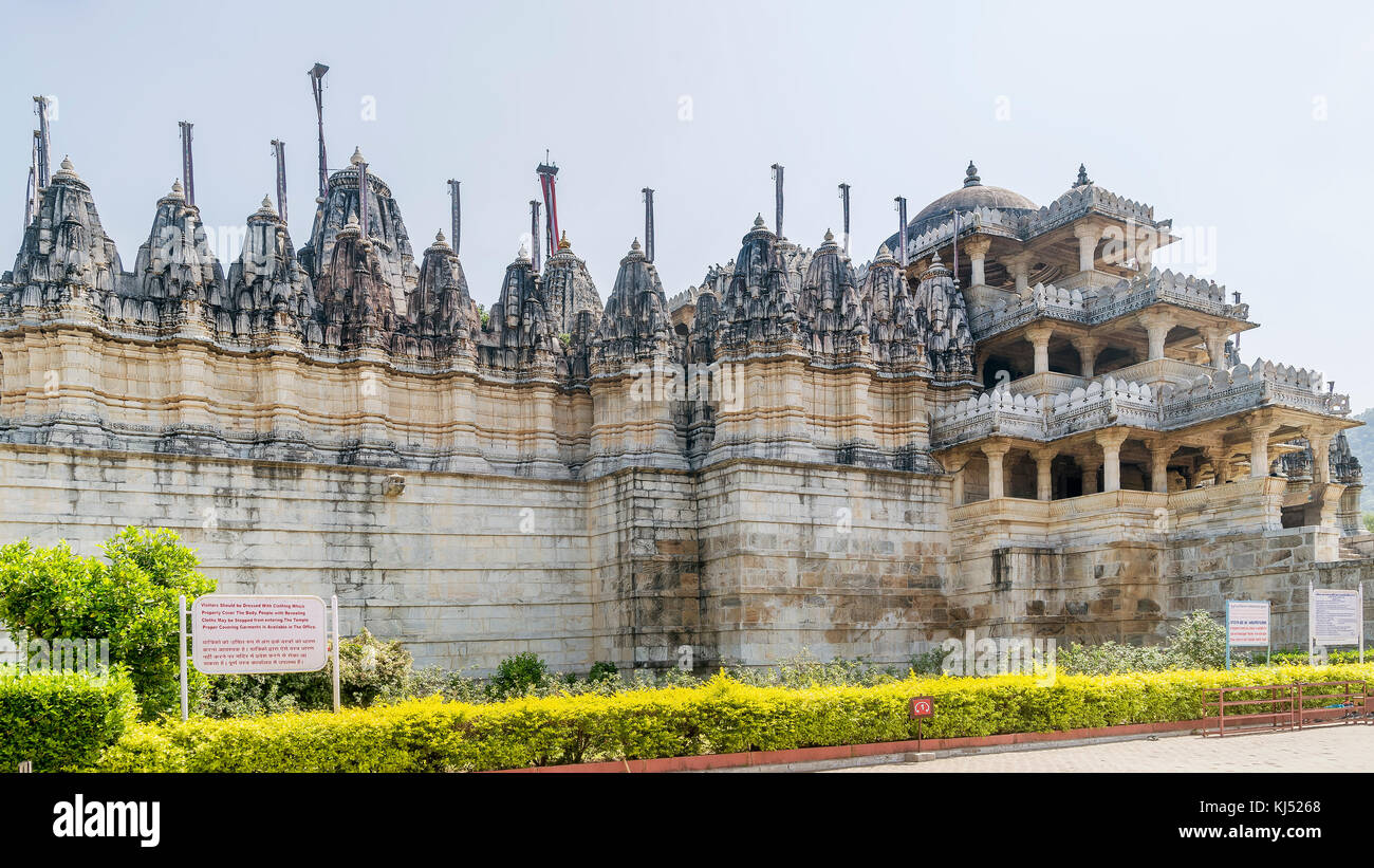 Ranakpur Jain temple, Rajasthan, India Stock Photo - Alamy