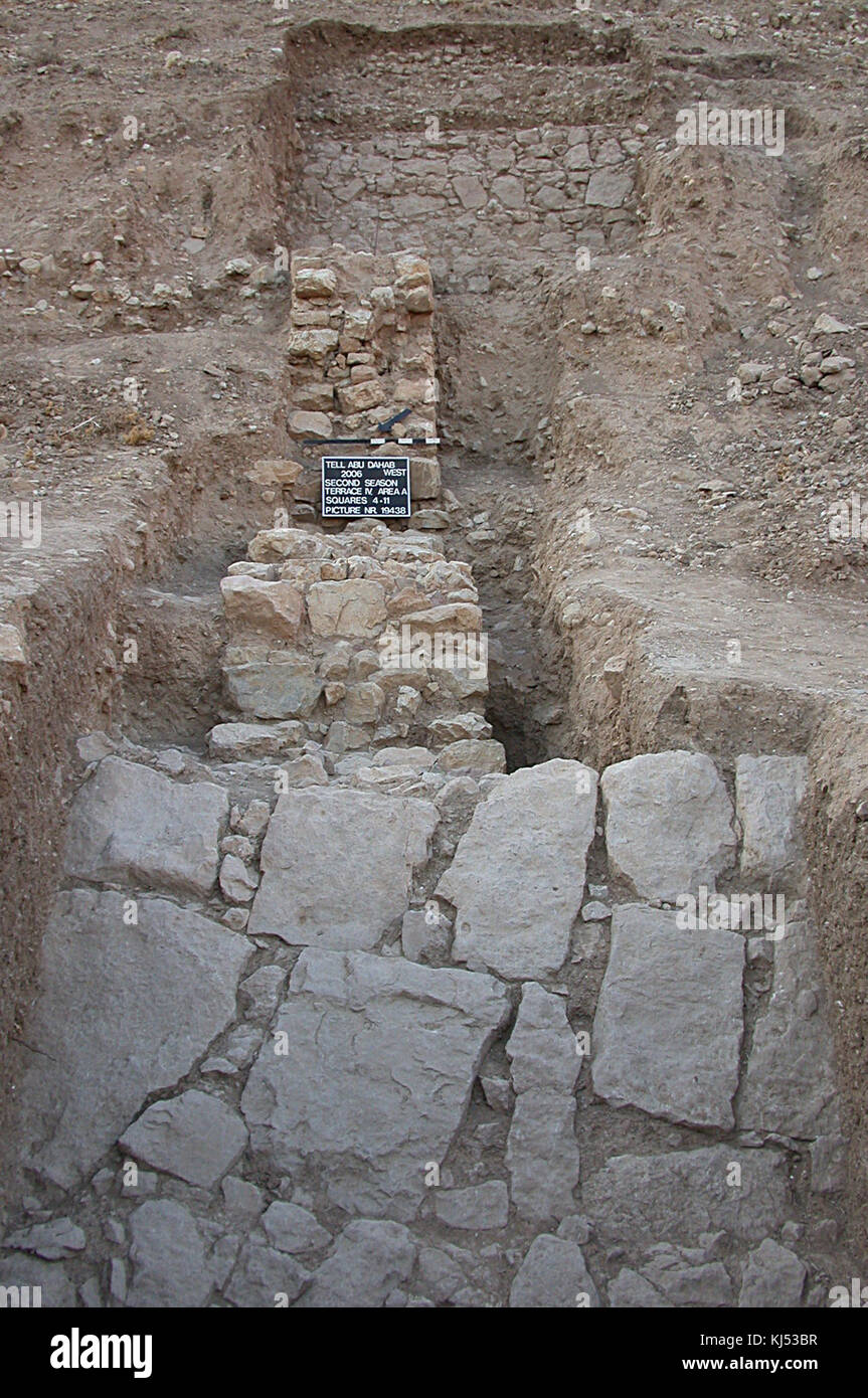 Tulul adh-Dhahab ramparts Stock Photo - Alamy