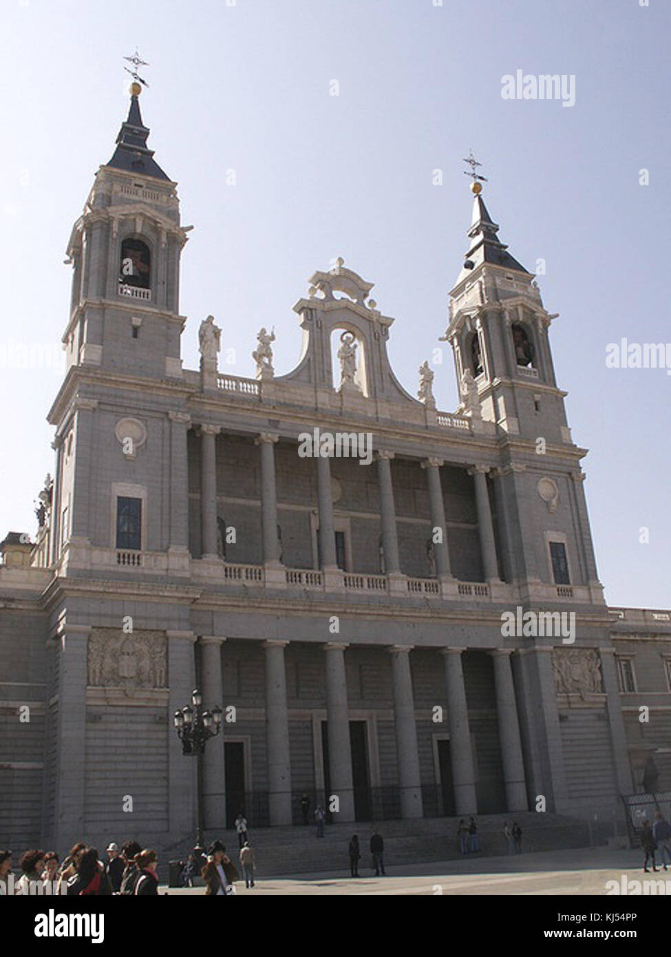 Madrid spain la almudena cathedral hi-res stock photography and images ...