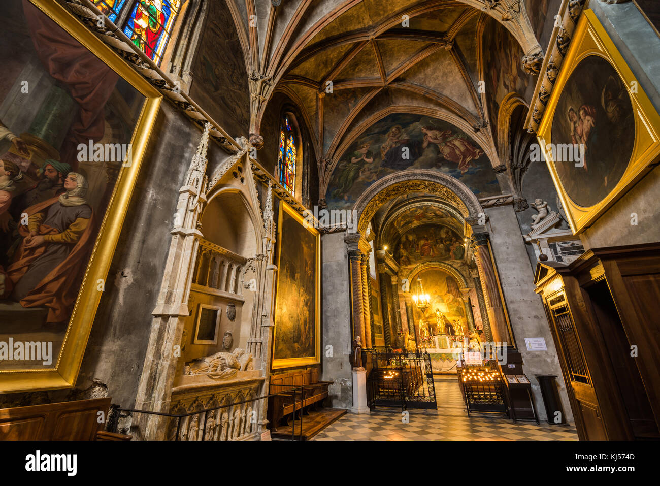 Avignon Cathedral, Notre Dame des Doms d'Avignon, Avignon, France ...