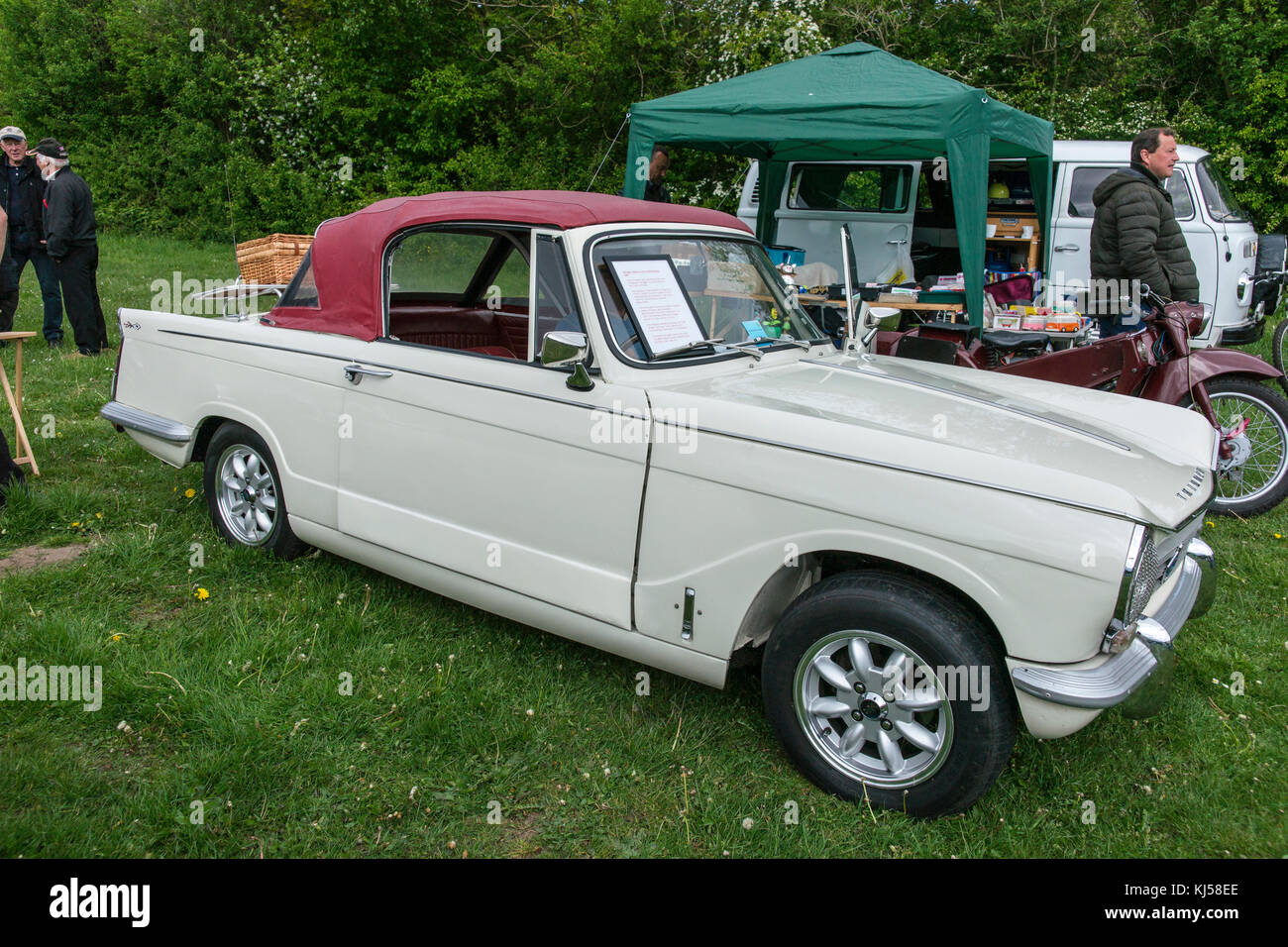 Triumph vitesse convertible hi-res stock photography and images - Alamy