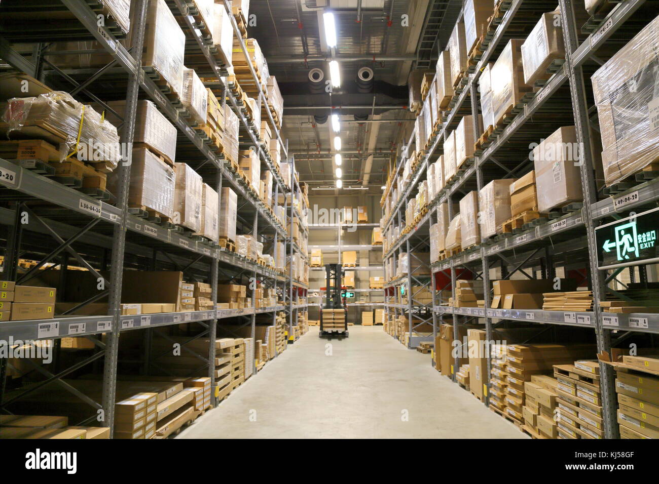 hotel room inside Stock Photo - Alamy