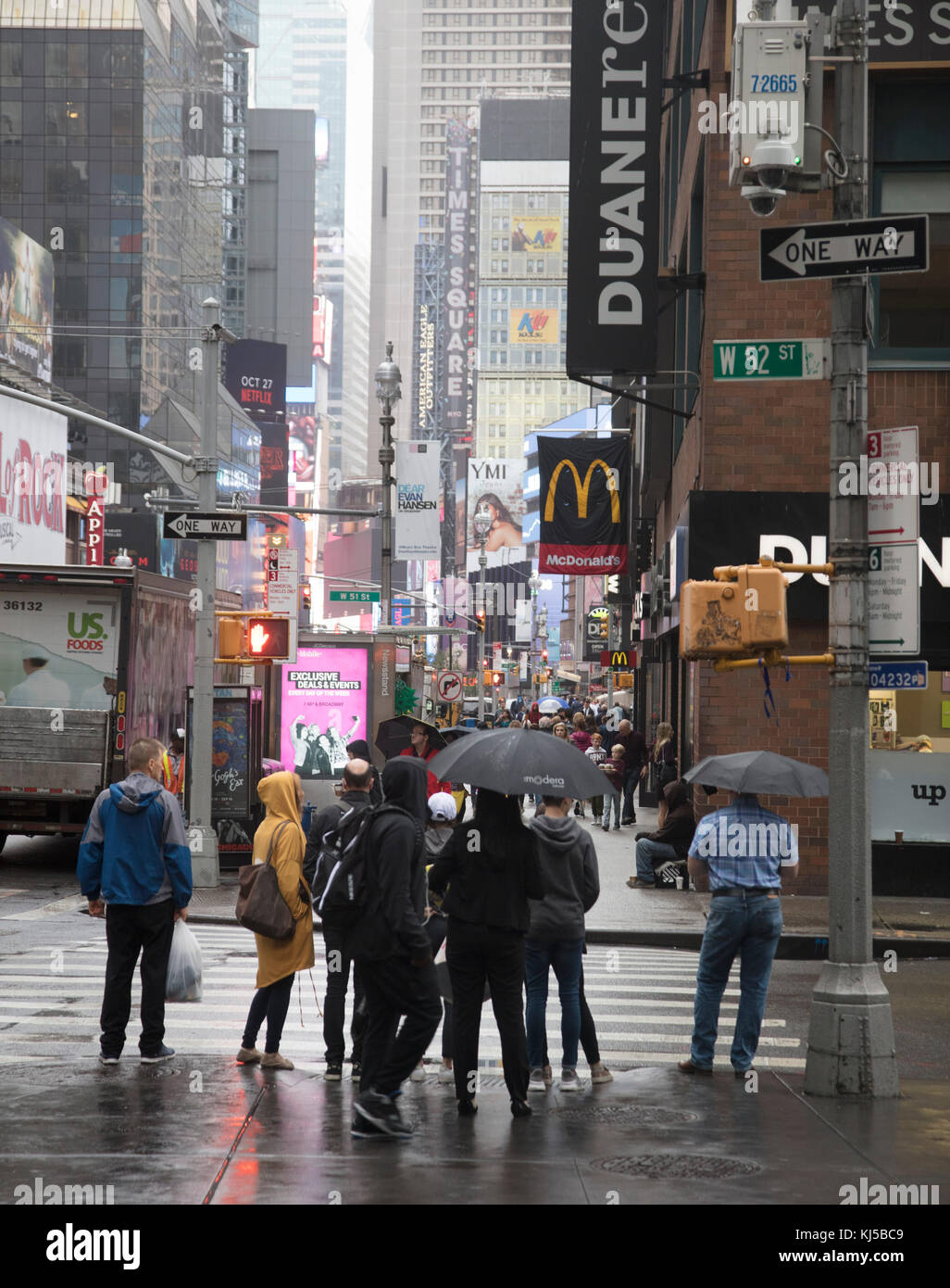 Rain in the streets of Manhattan New York Stock Photo - Alamy