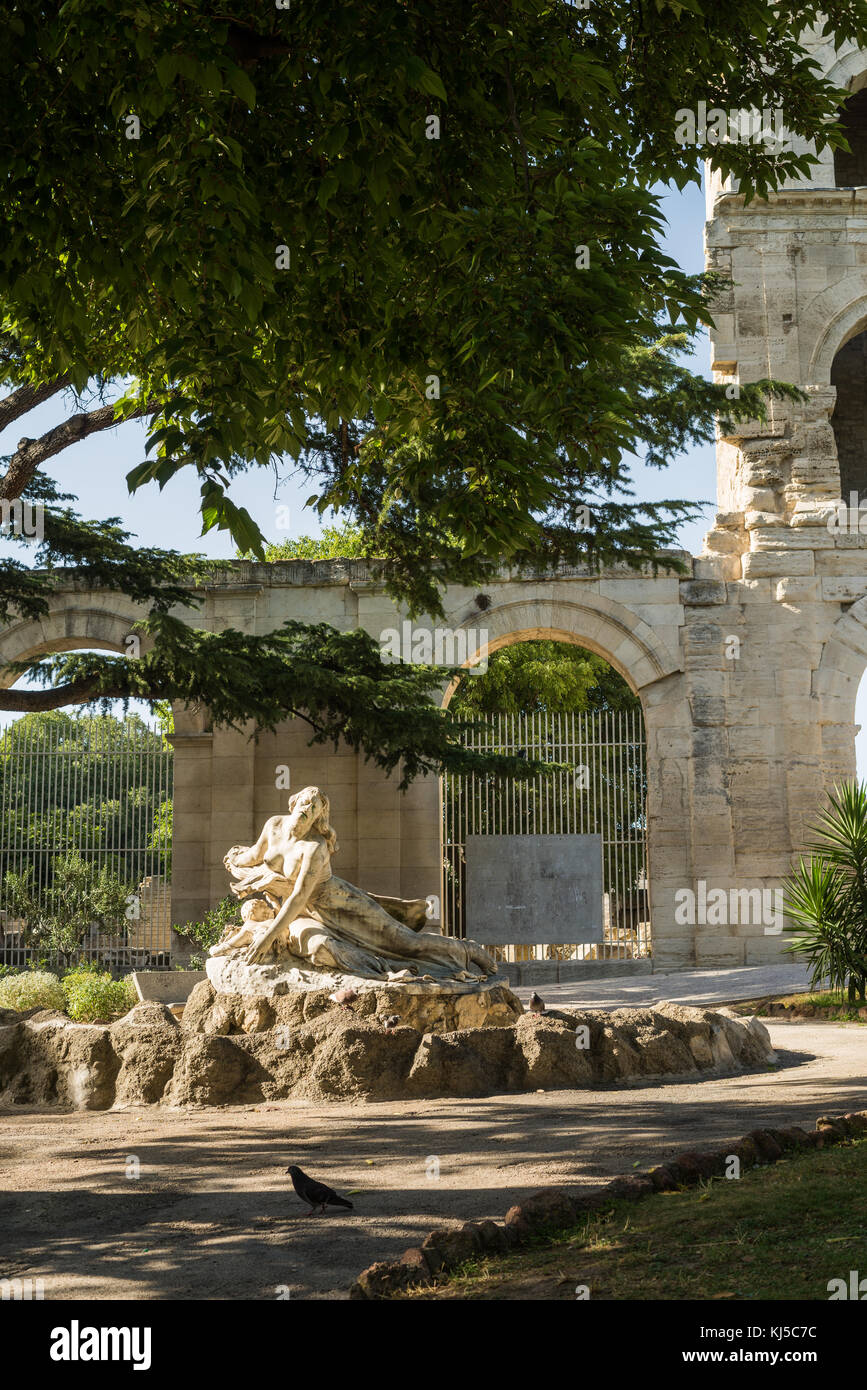 Van gogh arles garden hi-res stock photography and images - Alamy