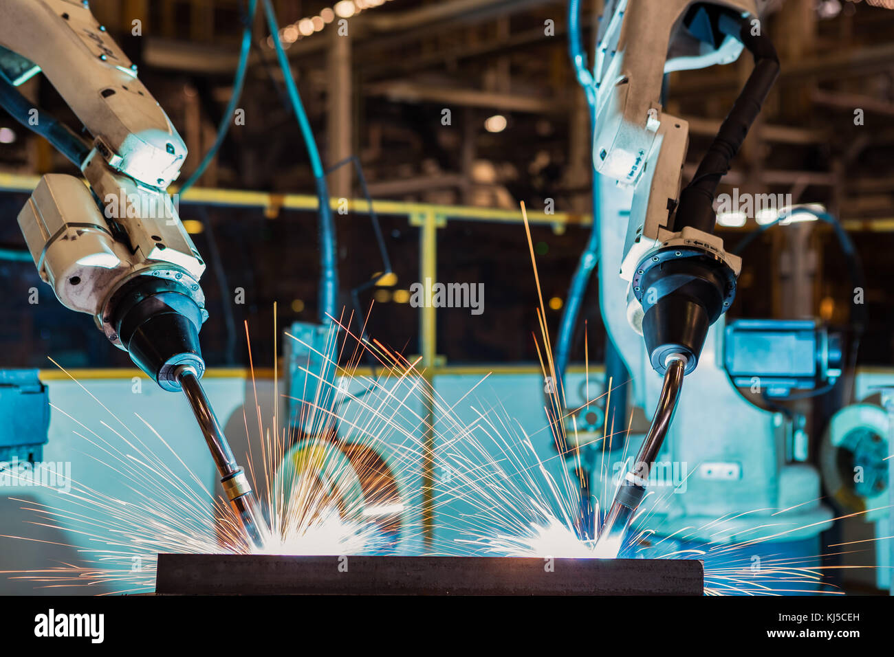 robot welding part in automotive industrial Stock Photo - Alamy