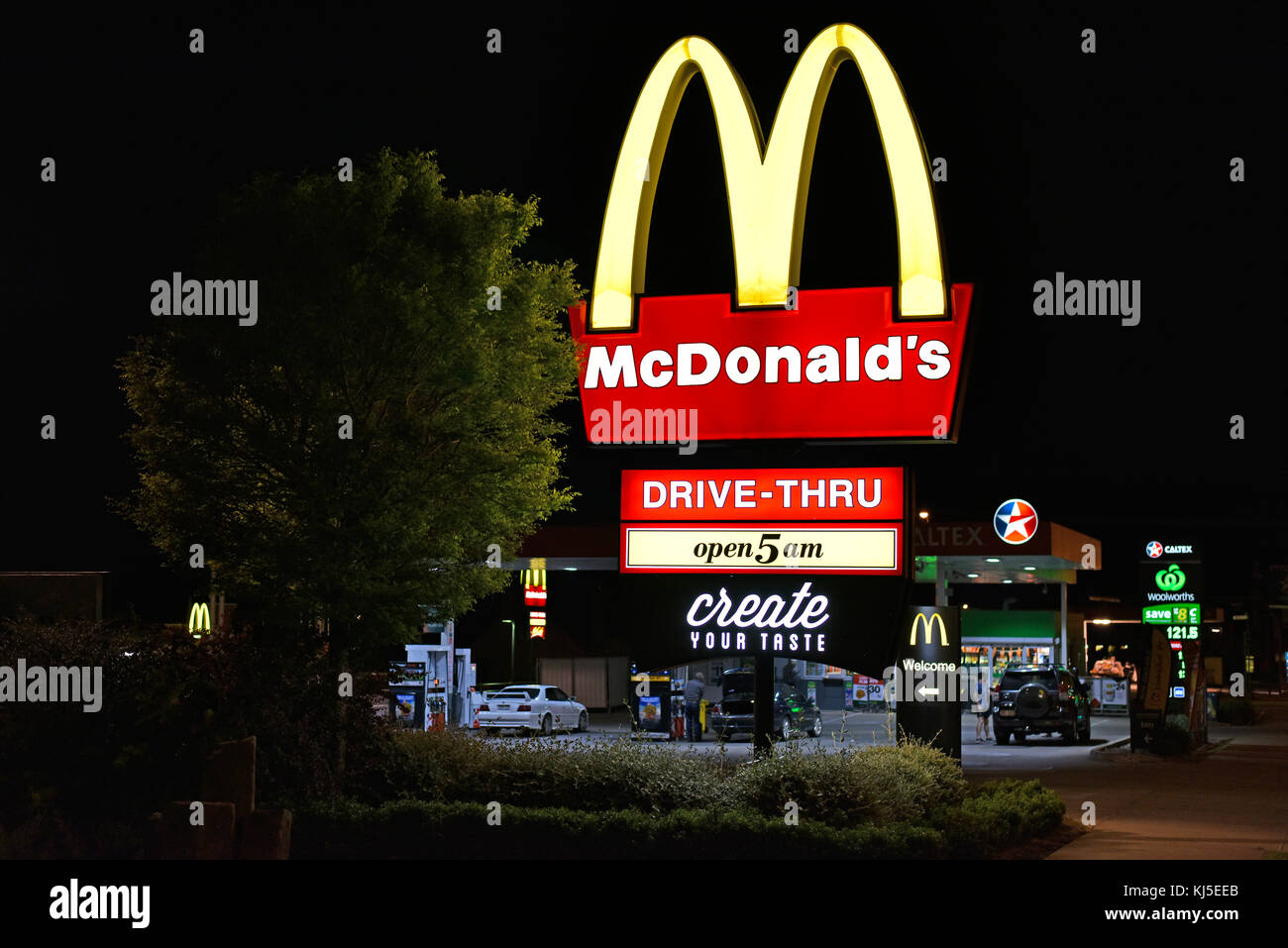 photograph of Mc Donalds restaurant at Glen Innes in New England in ...