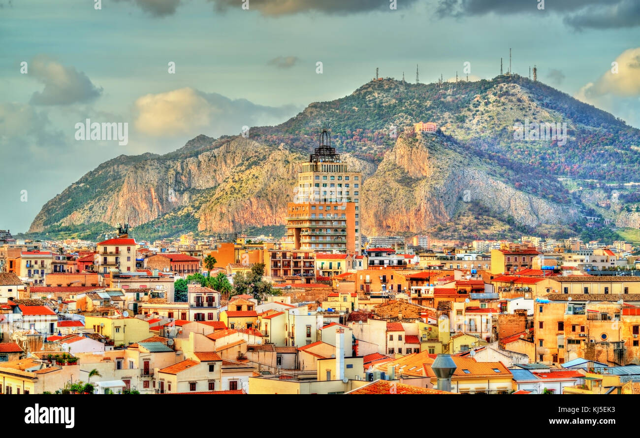Palermo city skyline hi-res stock photography and images - Alamy