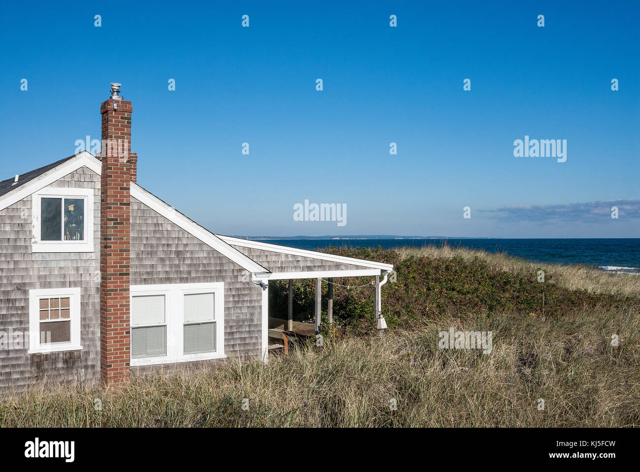 Rustic oceanfront cottage, Cape Cod, Massachusetts, USA Stock Photo - Alamy